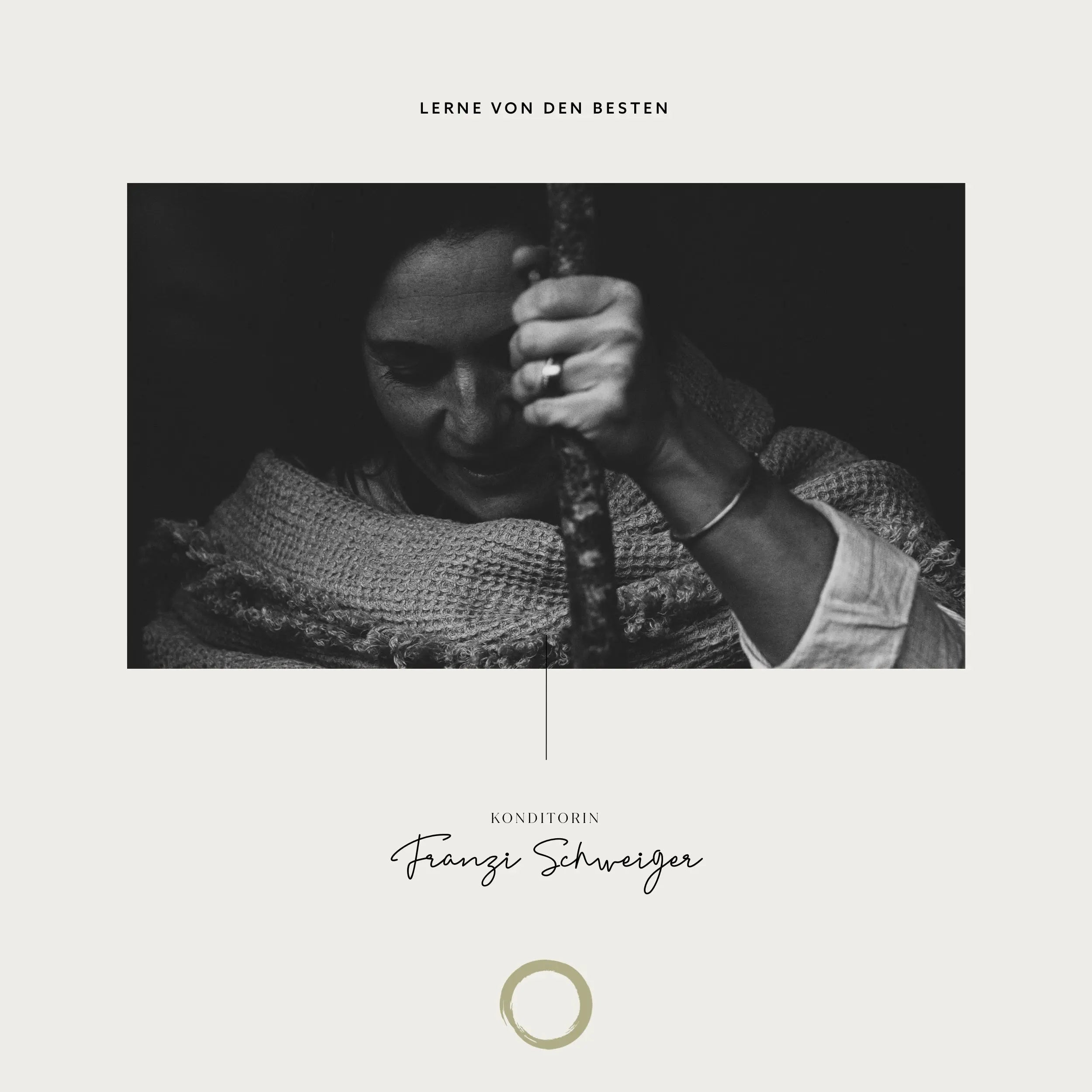 Tiefrot: Liqueur Zwetschge von Franzi Schweiger – The Golden Circle